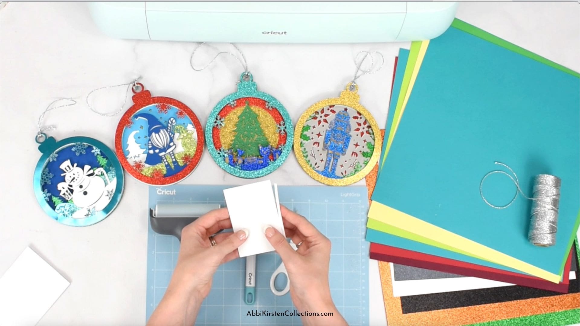Paper Ornaments: 3D Layered Christmas Ornaments With Cricut