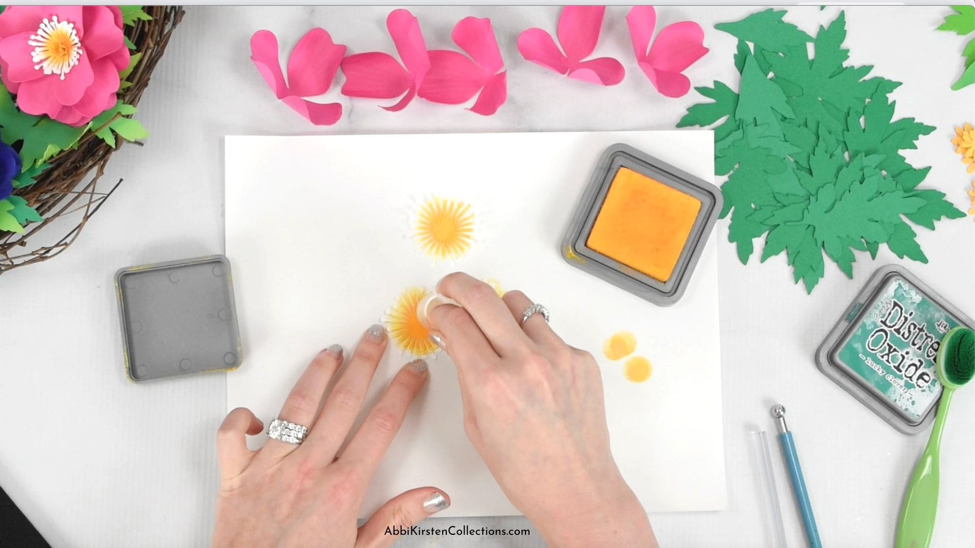 Spring Wreath: Make a Primrose Paper Flower Wreath With Cricut